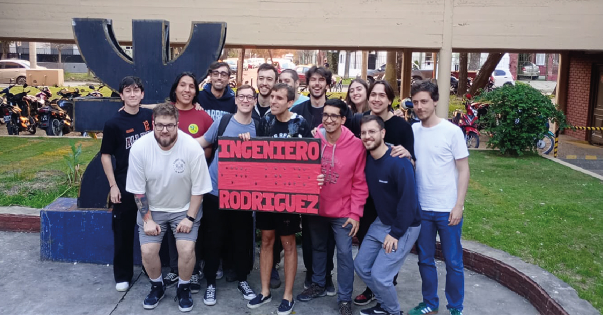 Se recibió Bruno Rodríguez, el primer ingeniero ciego en la UTN Santa ...